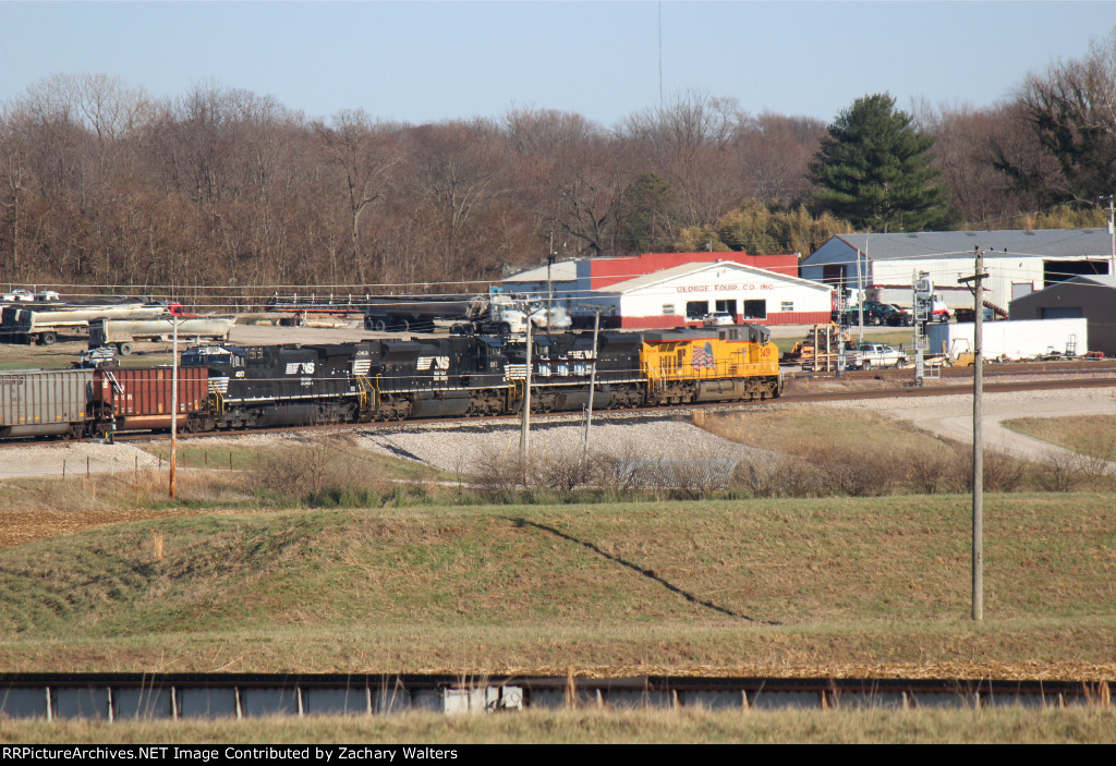 UP 5439 NS 1062 1063 4007